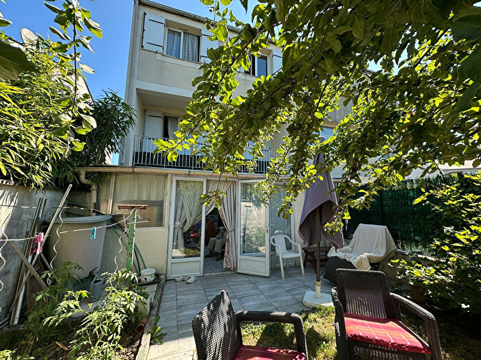 Maison à vendre - Savigny-le-Temple, Plessis la Forêt - 4 pièces - 3 chambres