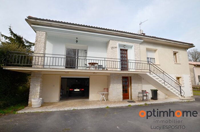 Maison à vendre - Saint-Laurent-de-Céris - 6 pièces - 3 chambres