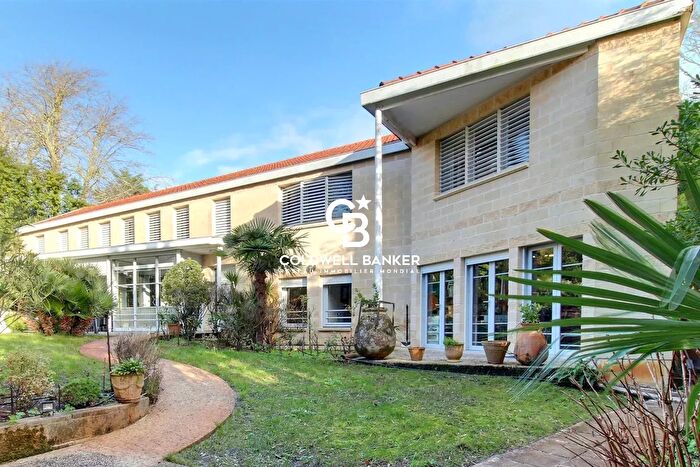 Maison à vendre - Arcachon, Ville dHiver, Parc Mauresque - 6 pièces - 5 chambres