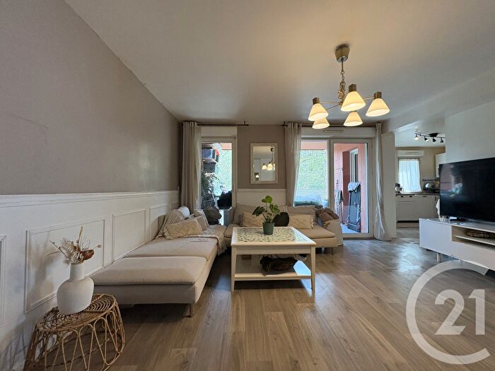 Appartement à vendre - Stains, Les Trois Rivières - 3 pièces - 2 chambres