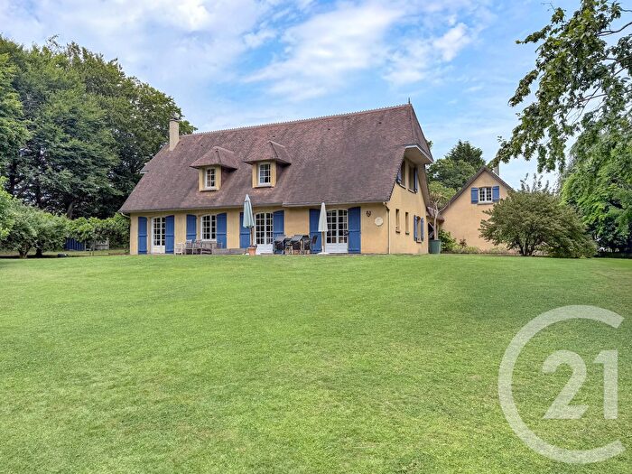 Saint-Symphorien-le-Valois : Maison 6 pièces à vendre