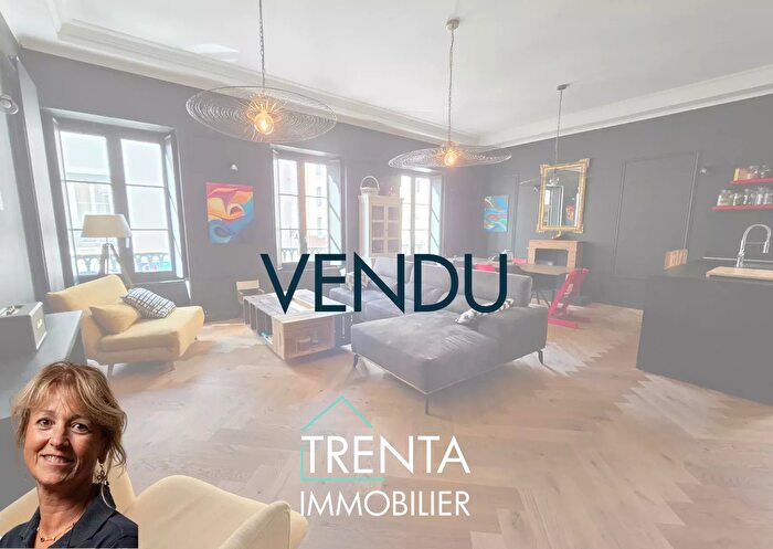 Appartement à vendre - Voiron, Centre-ville, Gare - 3 pièces - 2 chambres
