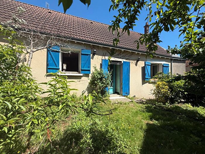 Maison à vendre - Sainte-Sévère-sur-Indre - 3 pièces - 1 chambre