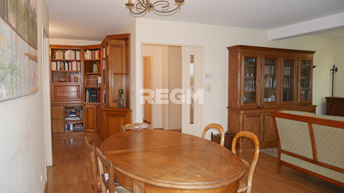 Appartement à vendre - Troyes, Gare - 4 pièces - 3 chambres