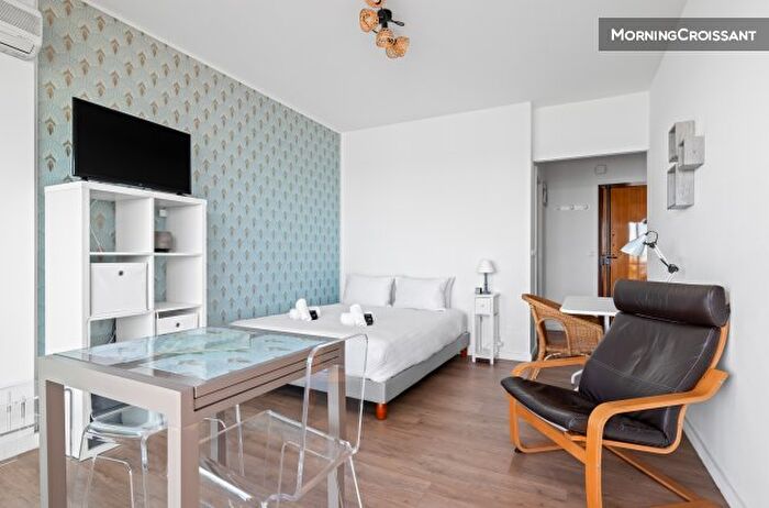 Appartement à louer - Nice, Californie, Carras - 1 pièce