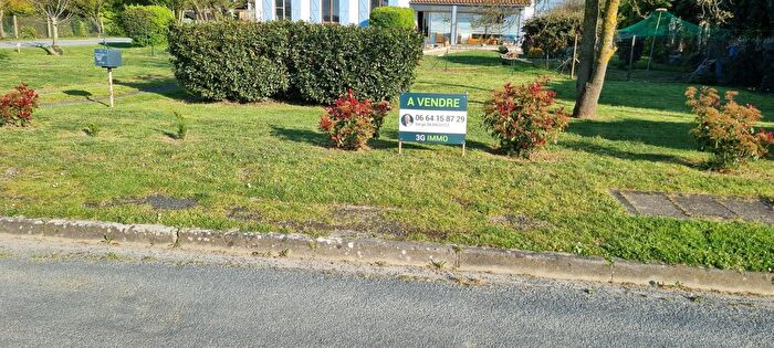 Maison à vendre - Port-des-Barques - 7 pièces - 6 chambres