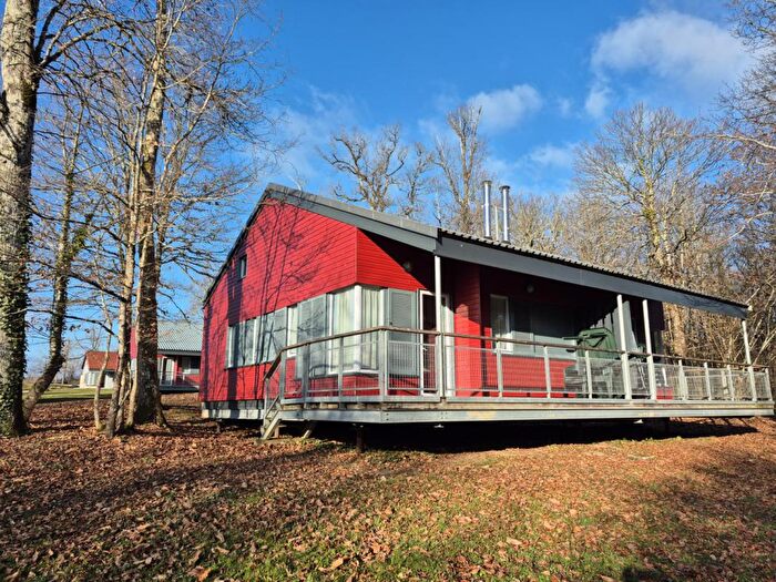 Maison à vendre - Nontron - 4 pièces - 2 chambres