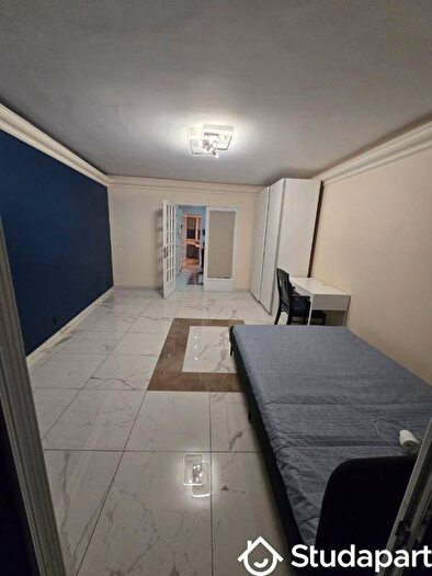 Appartement à louer - Hôtel de Ville, Créteil - 1 pièce - 4 chambres