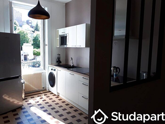 Monthieu-Saint François, Saint-Étienne : Appartement 1 pièce à louer