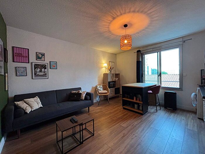 Appartement à louer - Ville-Basse, Montélimar - 2 pièces - 1 chambre