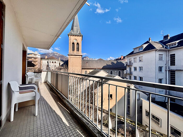 Appartement à vendre - Chambéry, Centre-ville - 2 pièces - 1 chambre