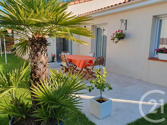 Challans, Centre-ville : Maison 4 pièces à vendre