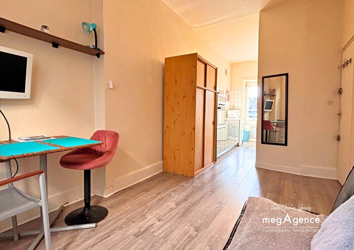 Appartement à vendre - Granville, Centre-ville - 1 pièce
