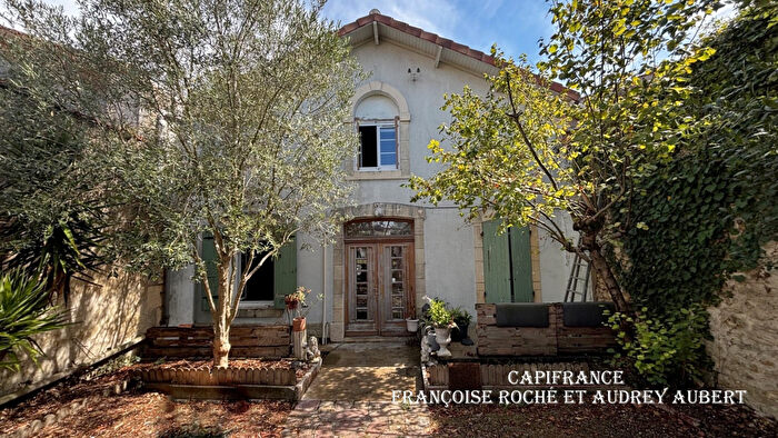 Maison 5 pièces à vendre à Saint-Jean-d'Angély