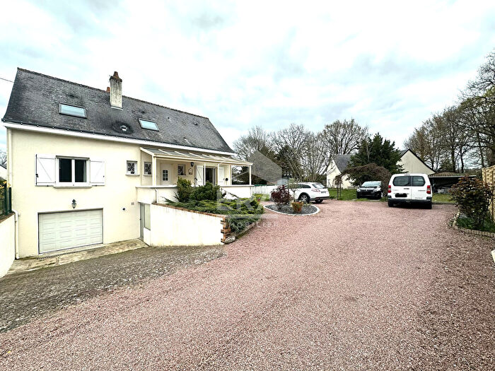 Maison 8 pièces à vendre à Monts