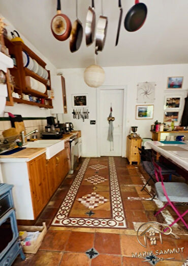 Plaissan : Maison 9 pièces à vendre