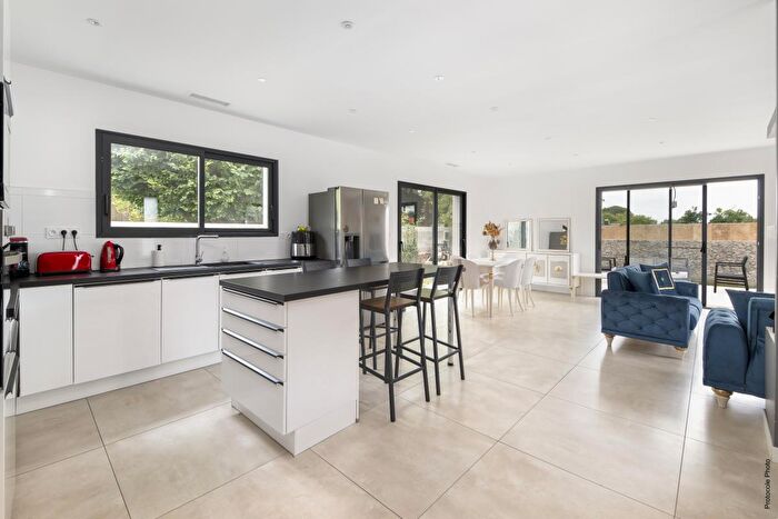 Maison à vendre - Saint-Sulpice-la-Pointe - 4 pièces - 3 chambres