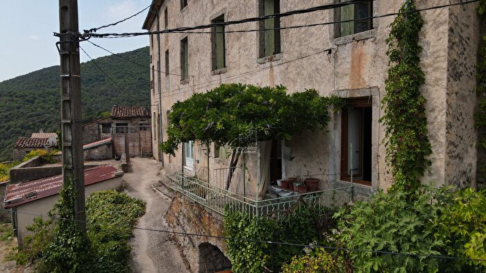 Saint-André-de-Majencoules : Maison 5 pièces à vendre
