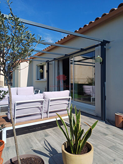 Maison à louer - Montpeyroux - 4 pièces - 3 chambres