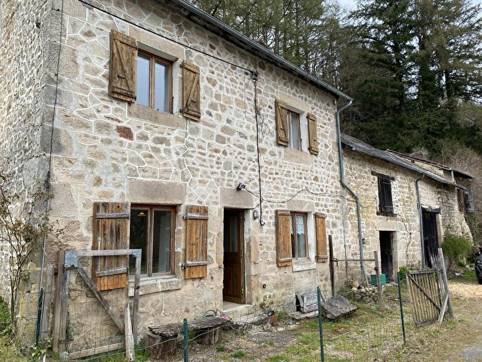 Maison à vendre - Eymoutiers - 4 pièces - 2 chambres