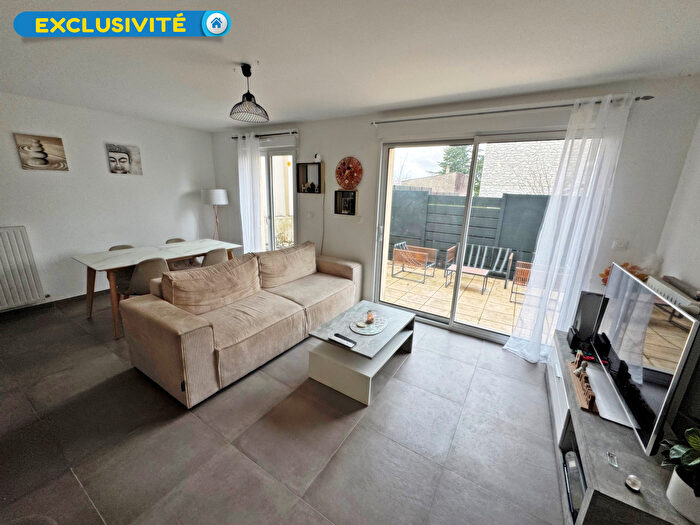 Maison à vendre - Saint-Denis-de-lHôtel - 4 pièces - 3 chambres