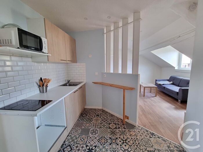 Appartement à louer - Tarbes, Sainte-Anne - 2 pièces - 1 chambre