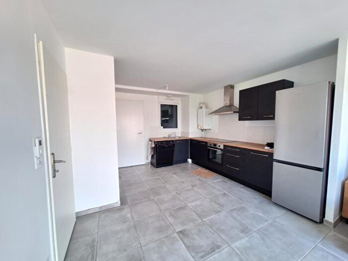 Appartement à louer - Clermont-Ferrand, Herbet, Brezet, Saint-Jean - 3 pièces - 2 chambres
