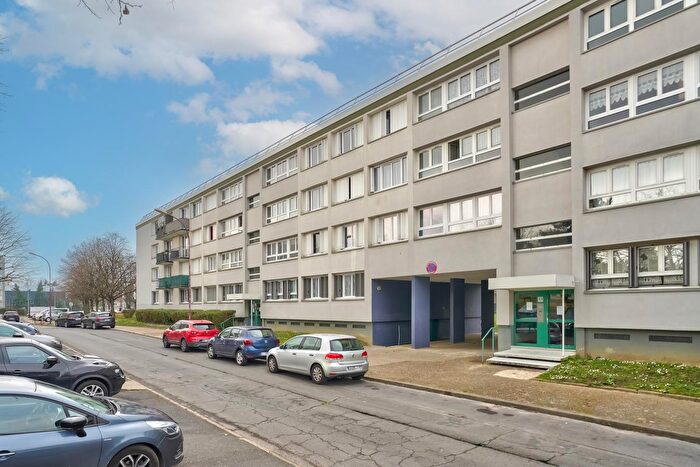 Appartement à louer - Saint-Michel-sur-Orge, Bois des Roches - 4 pièces - 2 chambres