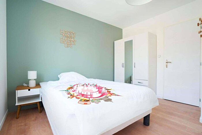 Appartement à louer - Bois dAmour-Porte de Paris-Courlancy, Reims - 1 pièce