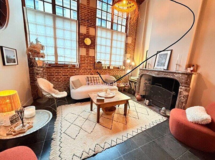 Maison à louer - Vieux Lille - 7 pièces - 4 chambres