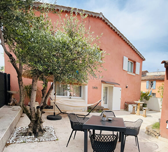 Roquebrune-sur-Argens, Village : Maison 4 pièces à vendre