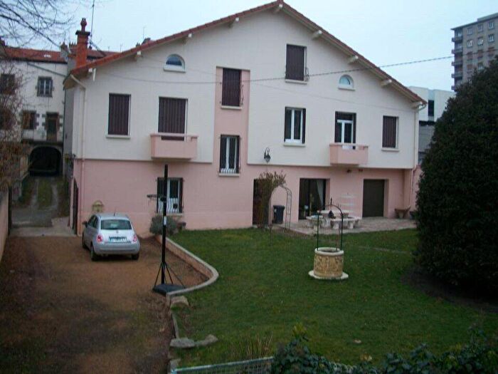 Maison à louer - Le Brezet, Clermont-Ferrand - 5 pièces - 4 chambres