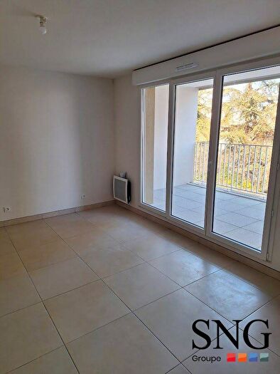 Appartement à louer - Hôpital, Nîmes - 2 pièces - 1 chambre