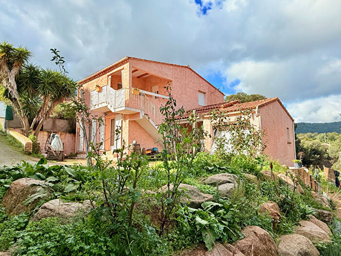 Maison à vendre - Alata - 5 pièces - 3 chambres