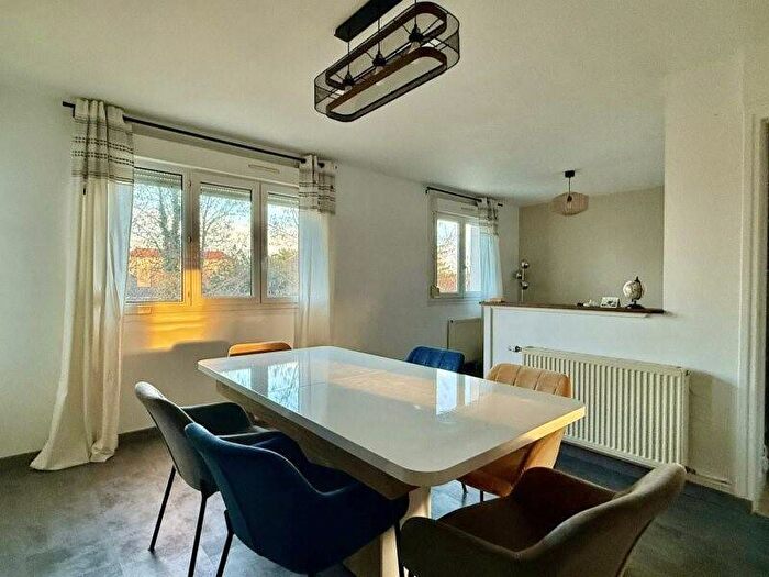 Appartement à louer - Sainte-Savine - 4 pièces