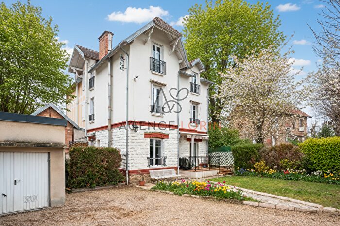 Maison à vendre - Le Vésinet - 6 pièces - 4 chambres