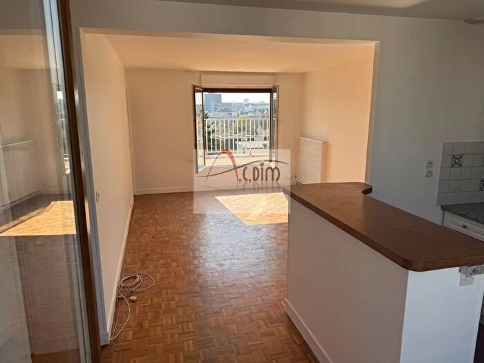 Appartement à louer - Rive de Seine Sud Est, Melun - 1 pièce