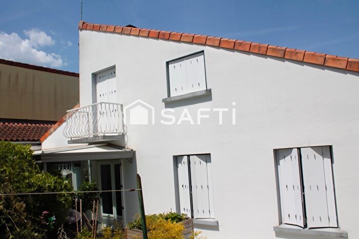 Maison 6 pièces à L'Isle-d'Espagnac, à vendre