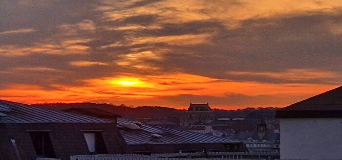 Appartement à louer - Clagny-Glatigny, Versailles - 5 pièces - 4 chambres