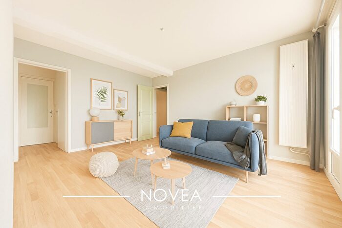 Appartement à vendre - Rillieux-la-Pape - 4 pièces - 3 chambres