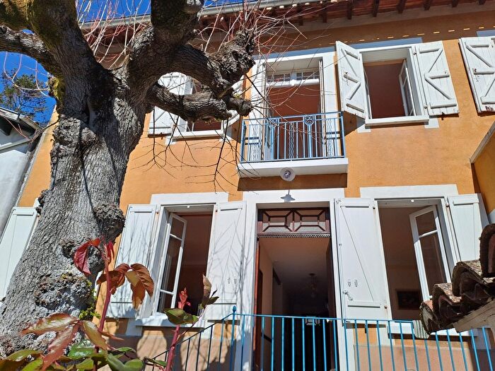 Maison à vendre - LIsle-Jourdain - 8 pièces - 4 chambres