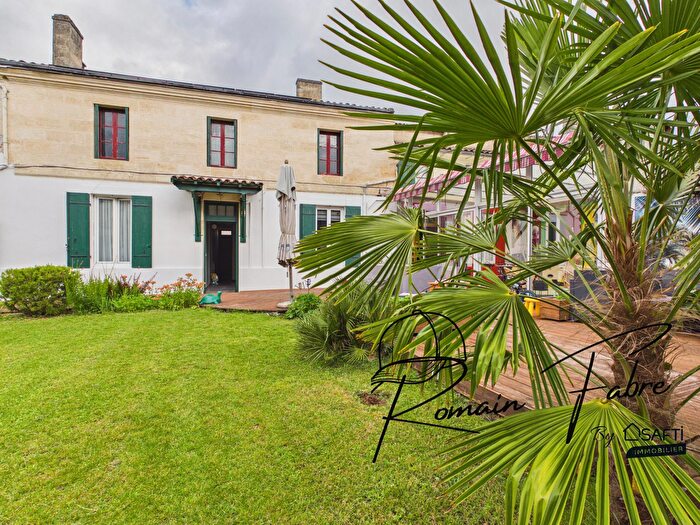 Laruscade - Maison 13 pièces à vendre