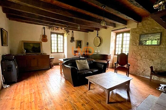 Maison 8 pièces à Naussac, à vendre