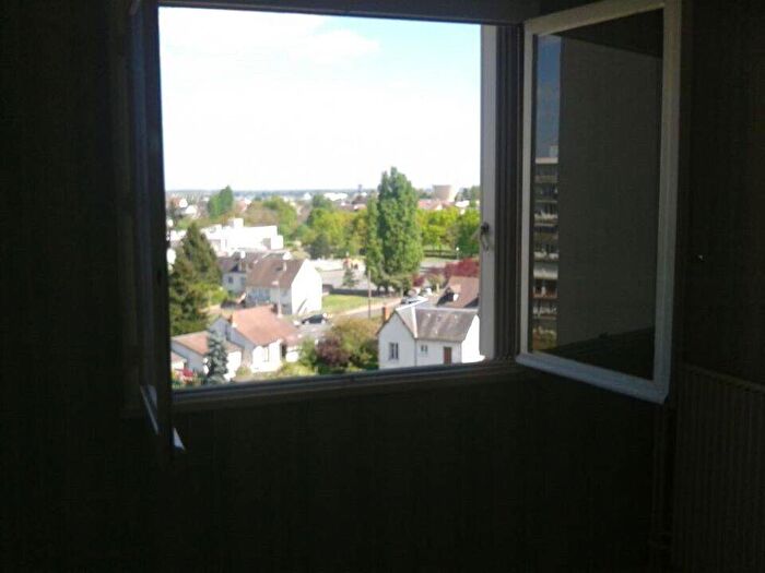 Appartement à louer - Escures, Fleury-les-Aubrais - 3 pièces - 2 chambres