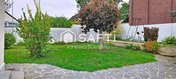 Maison à vendre - Compiègne, Centre-ville - 5 pièces - 3 chambres