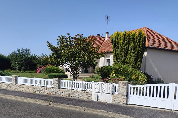 Maison 5 pièces à Saint-Germain-du-Corbéis, à vendre