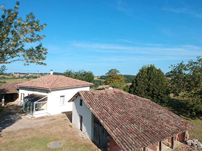 Maison à vendre - Caussade - 5 pièces - 4 chambres
