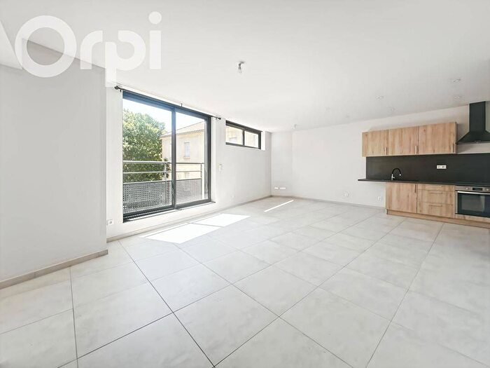 Centre Ville, Aubenas : Appartement 4 pièces à louer