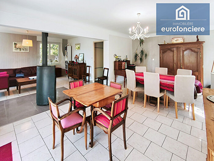 Maison 9 pièces à Saint-Germain, à vendre