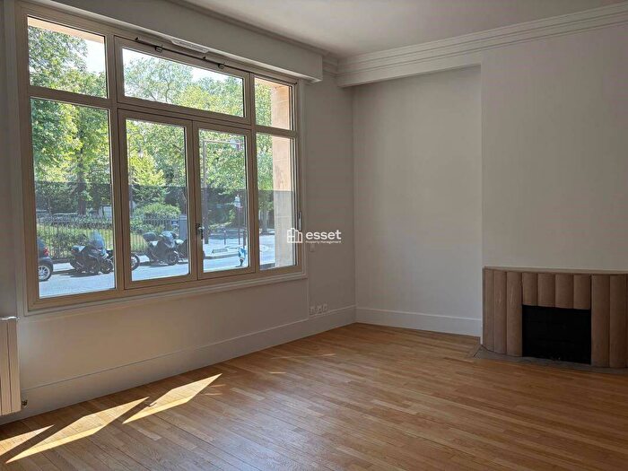 Appartement 2 pièces à Saint James-Général Koenig, Neuilly-sur-Seine, à louer